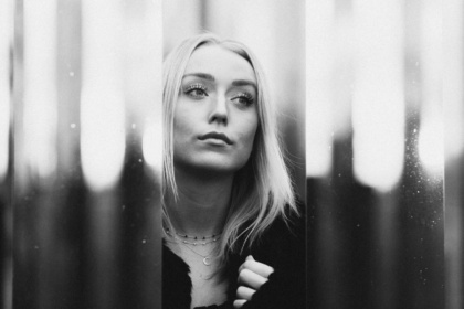 Luise-morgen-kleinstadtcarri-mirror-portraitfotografie-julius-erler-12 ...